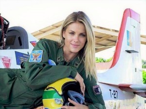 27 Pictures Of Women Fighter Pilots From Around The World