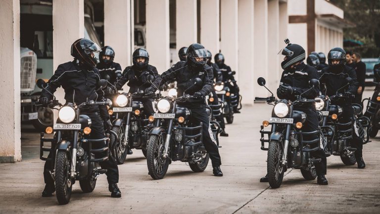 10 Awesome Pictures Of NSG Commandos With Royal Enfield