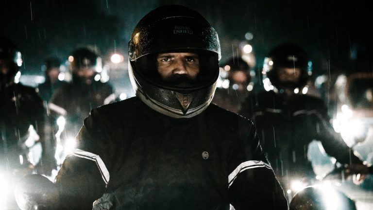 10 Awesome Pictures Of NSG Commandos With Royal Enfield