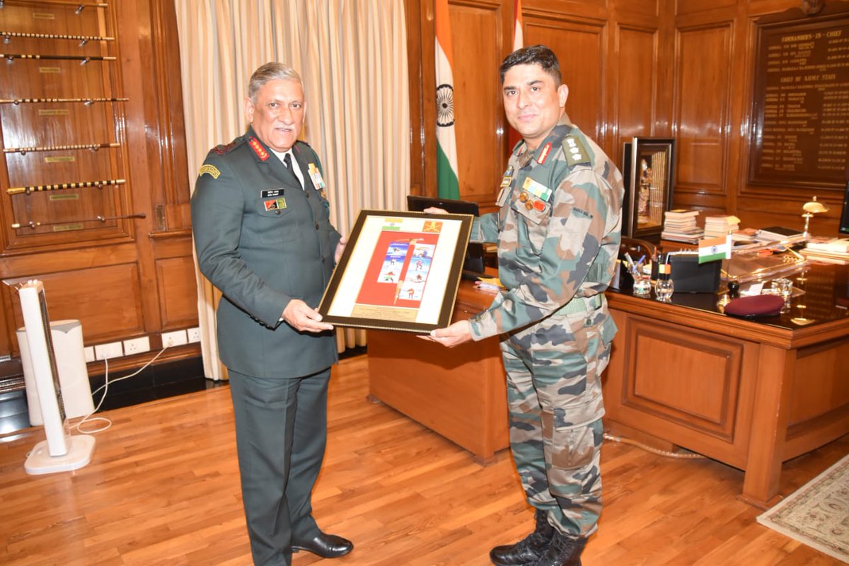 3 Indian Army Officers Who Have Scaled Mount Everest