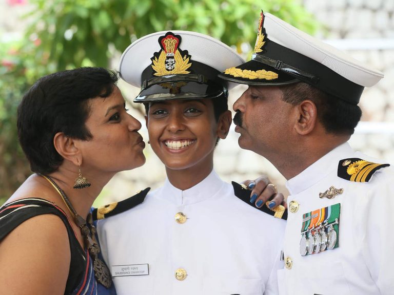 How To Join Indian Navy as Pilot and Observer