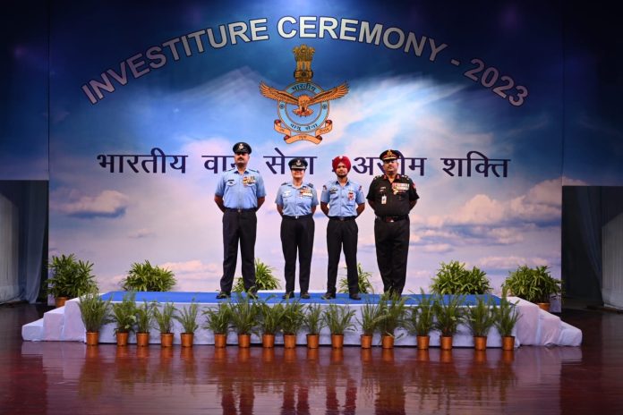 Meet Wing Commander Deepika Misra First IAF Woman Officer To Get ...