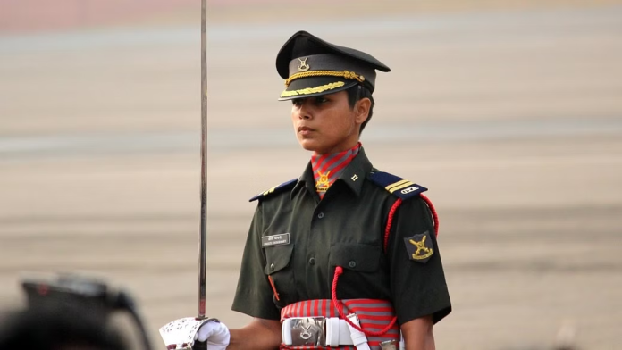 10 Defence Exams for Women Aspirants