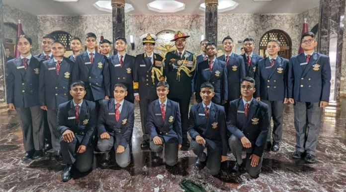 10 Defence Exams for Women Aspirants