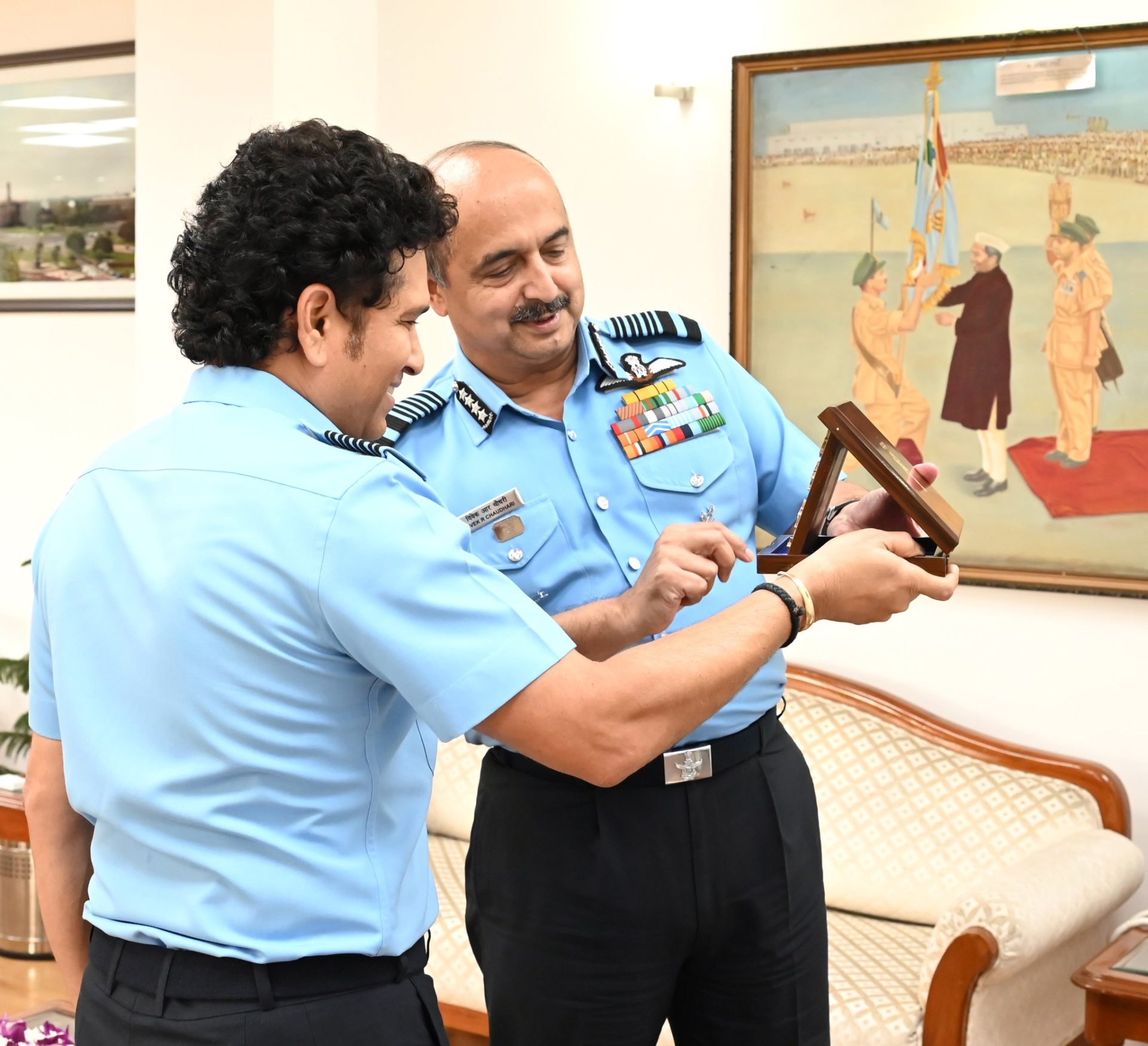 Sachin Tendulkar Meets Indian Air Force