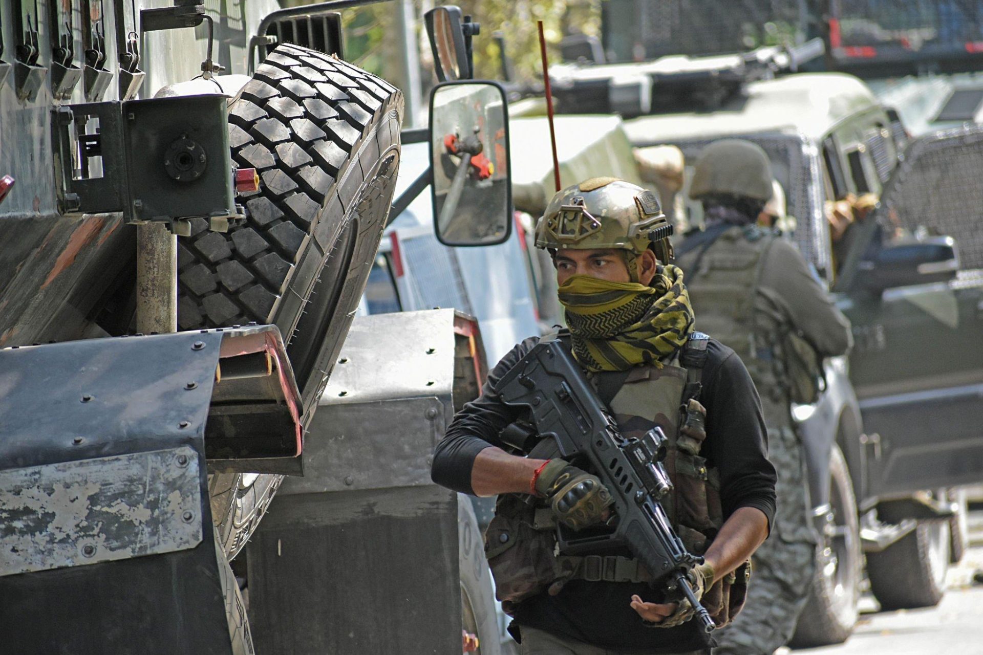 10 Badass Pictures of PARA SF Commandos in Action