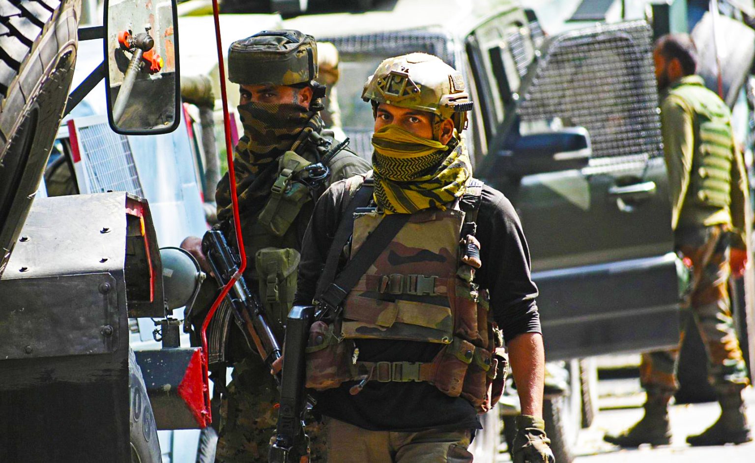 10 Badass Pictures of PARA SF Commandos in Action