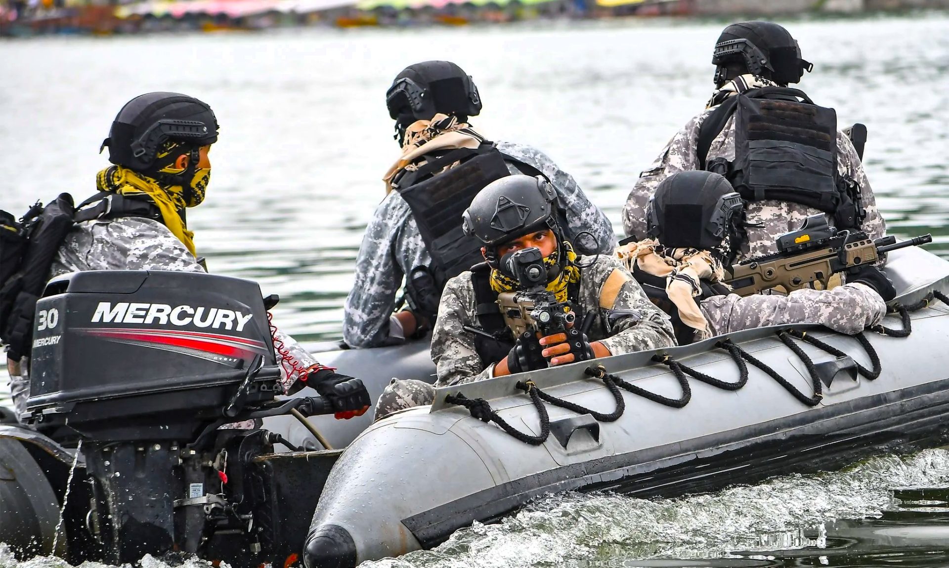 Indian Navy MARCOS Recused 21 People from Pirates