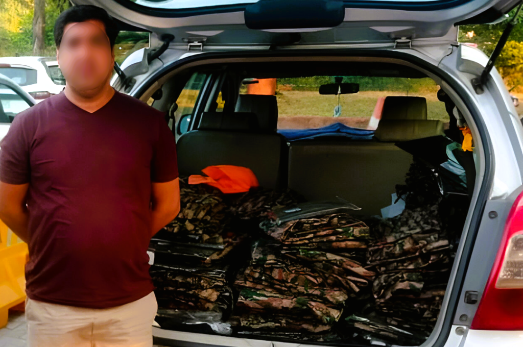 Indian Army Fake Uniform Seller Caught By Military Intelligence