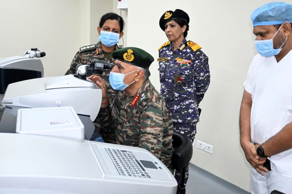 Lt Gen Daljit Singh Reviews Medical Facilities at INHS Asvini, Mumbai