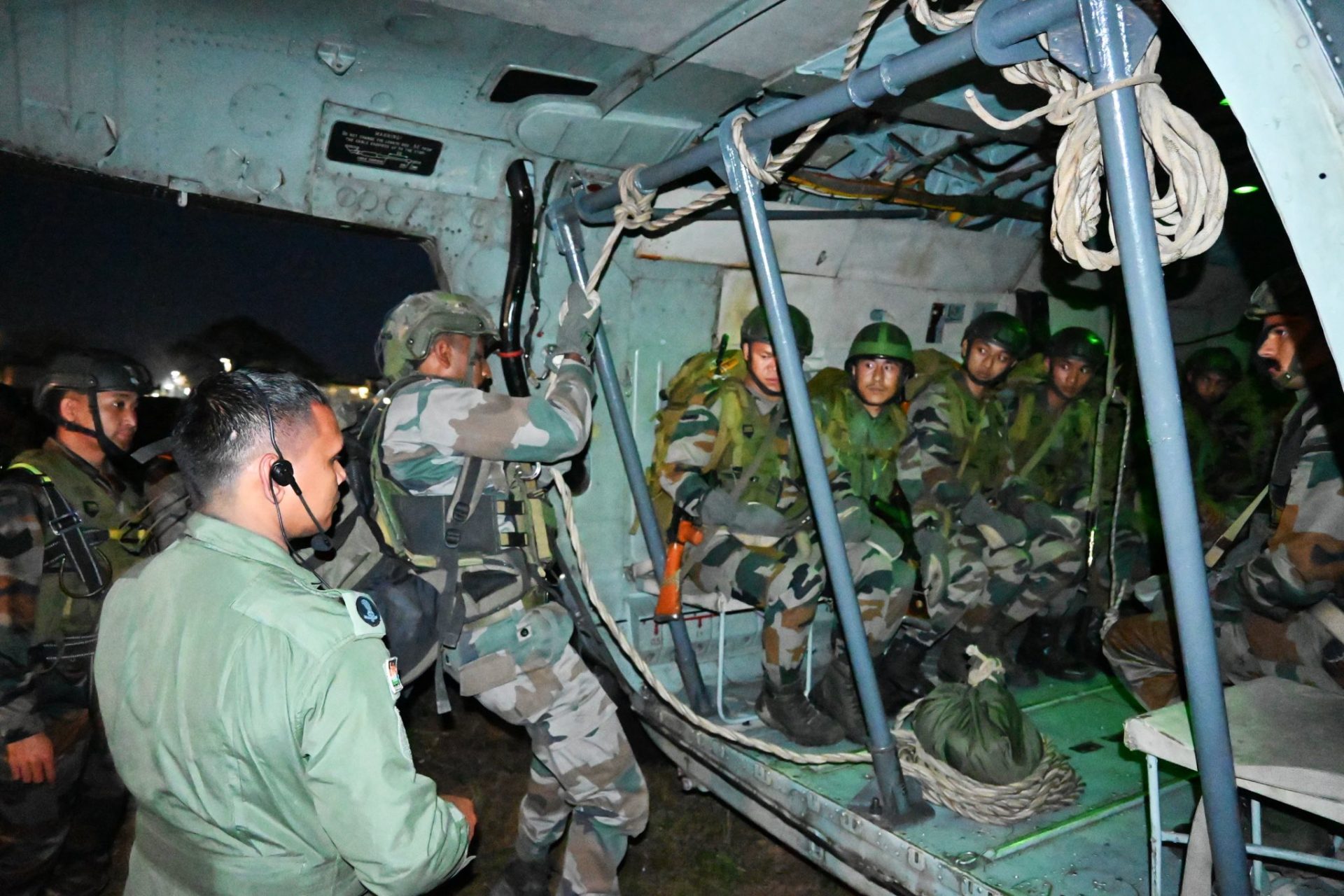 Trishakti Corps Demonstrates Unrivaled Unity in Joint Special Heliborne ...