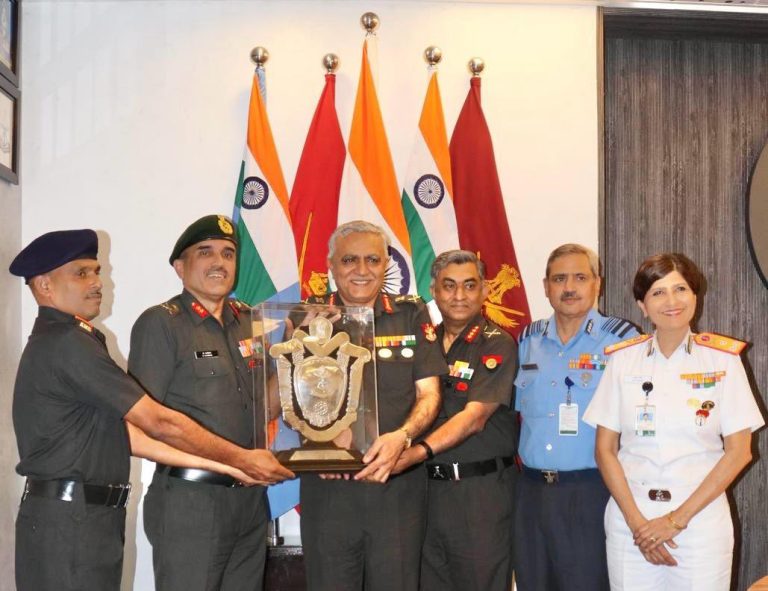 Raksha Mantri Trophy Awarded to Best Command Hospitals of Armed Forces ...