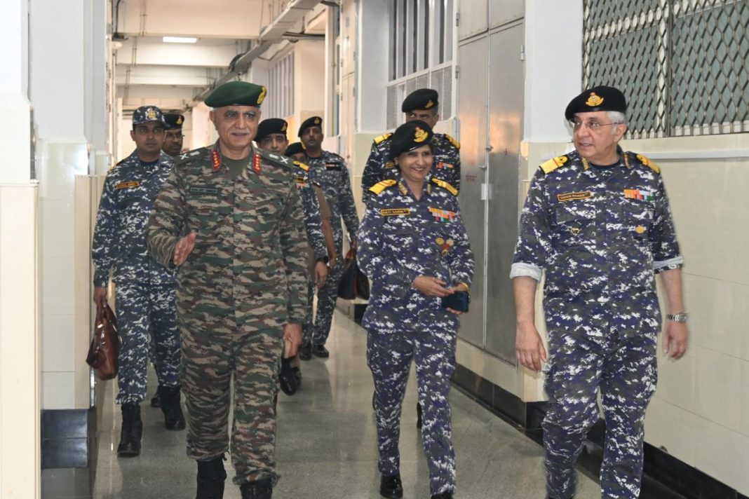 Lt Gen Daljit Singh DGAFMS Reviews Medical Facilities at INHS Asvini