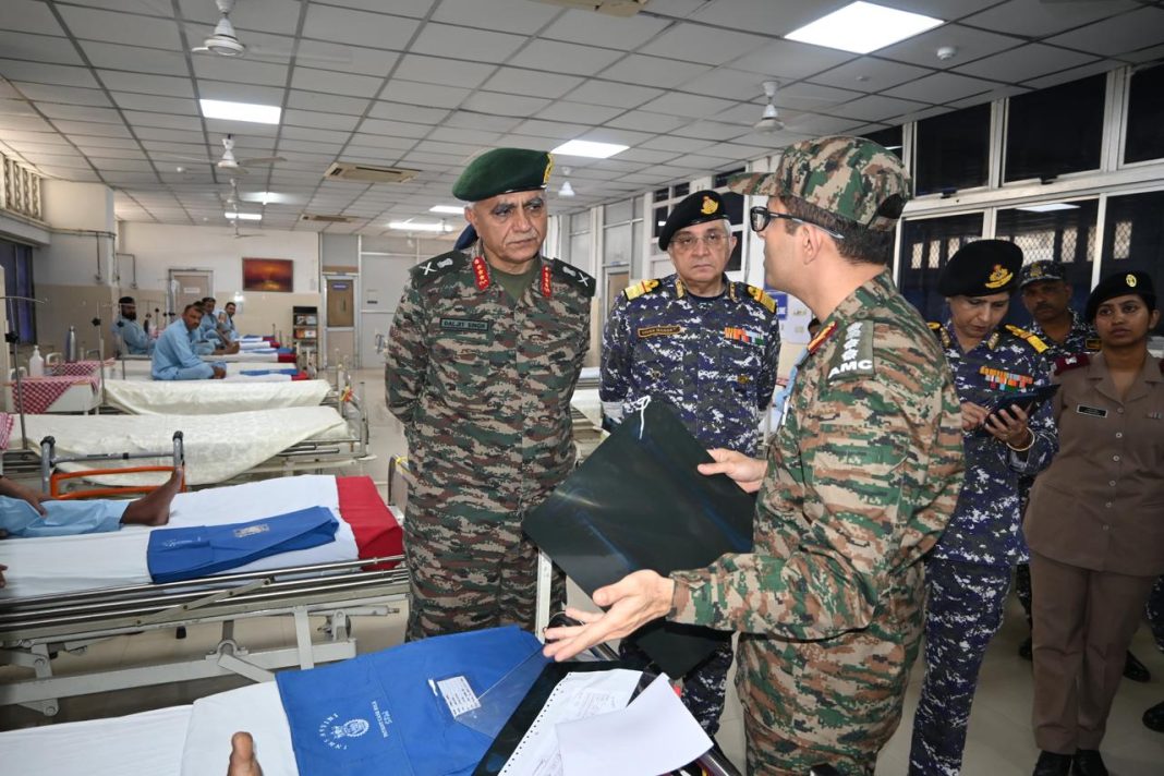 Lt Gen Daljit Singh DGAFMS Reviews Medical Facilities at INHS Asvini
