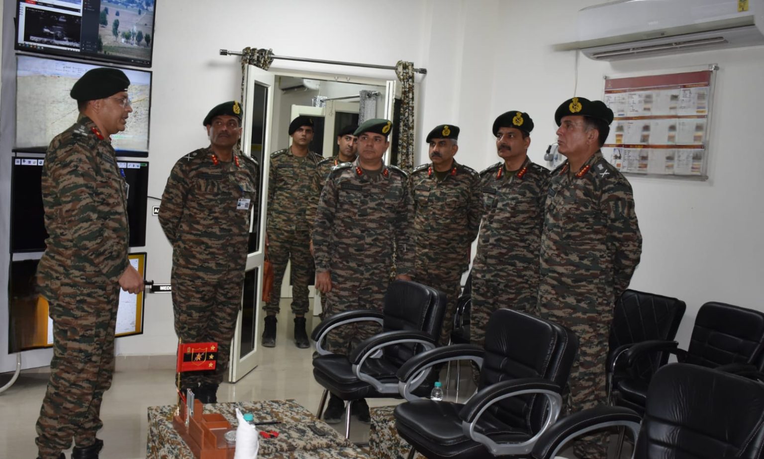 Lt Gen Dhiraj Seth Reviews Operational Preparedness at Sri Ganganagar Military Station
