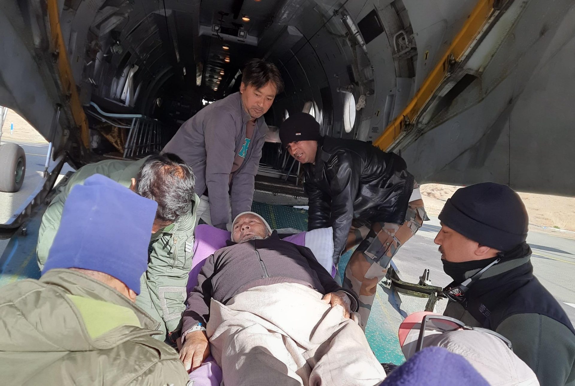 Indian Air Force An-32 Conducts Medical Evacuation from Kargil to Srinagar