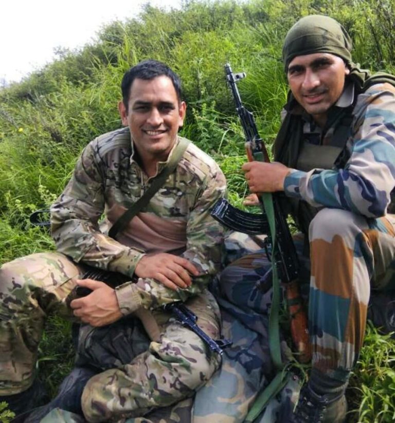 10 Pictures of Lt Col MS Dhoni on Army Duty