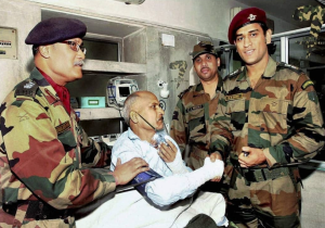 10 Pictures of Lt Col MS Dhoni on Army Duty