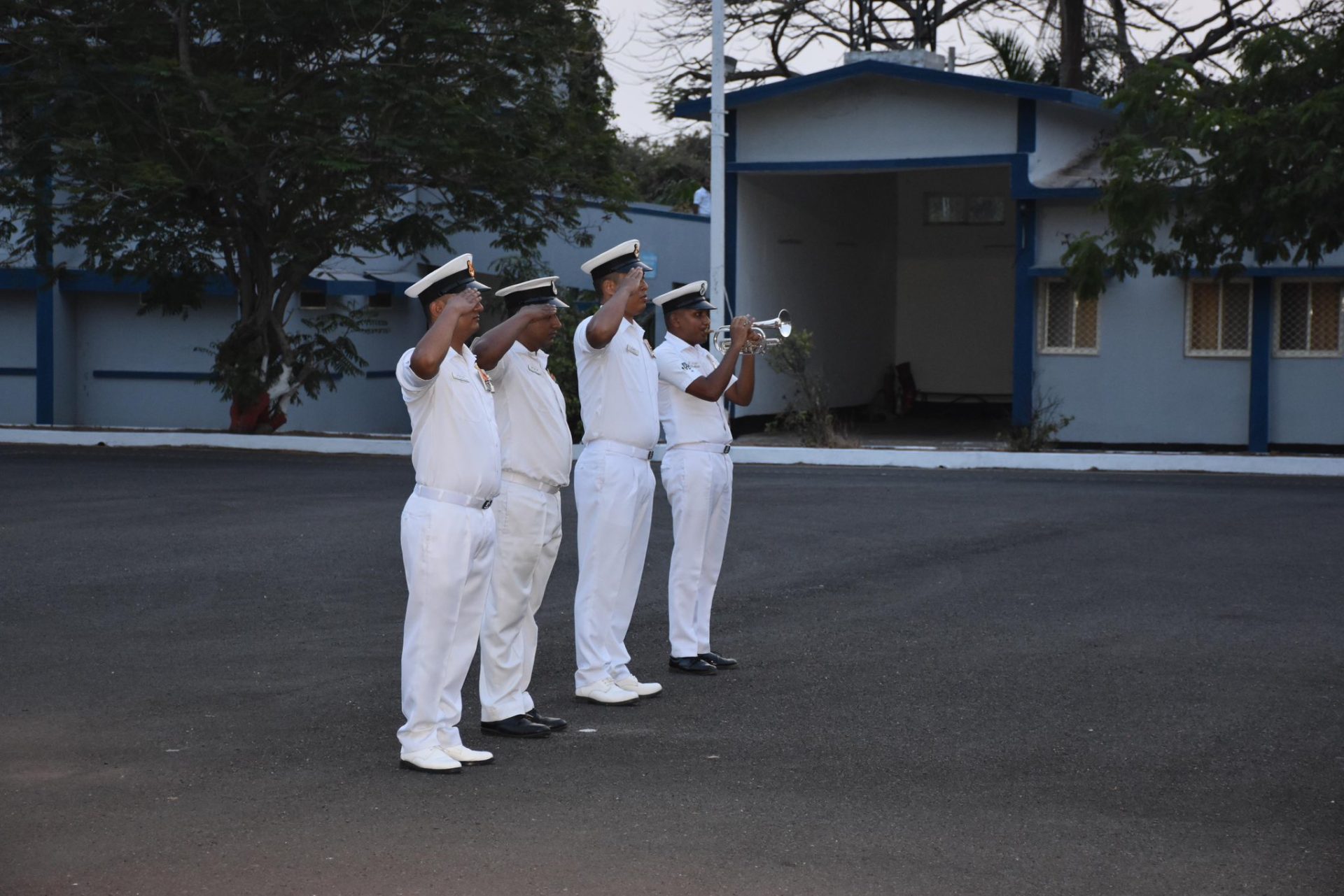 INS Gomantak Hosts Heartfelt Farewell Ceremony for Departing Sailors