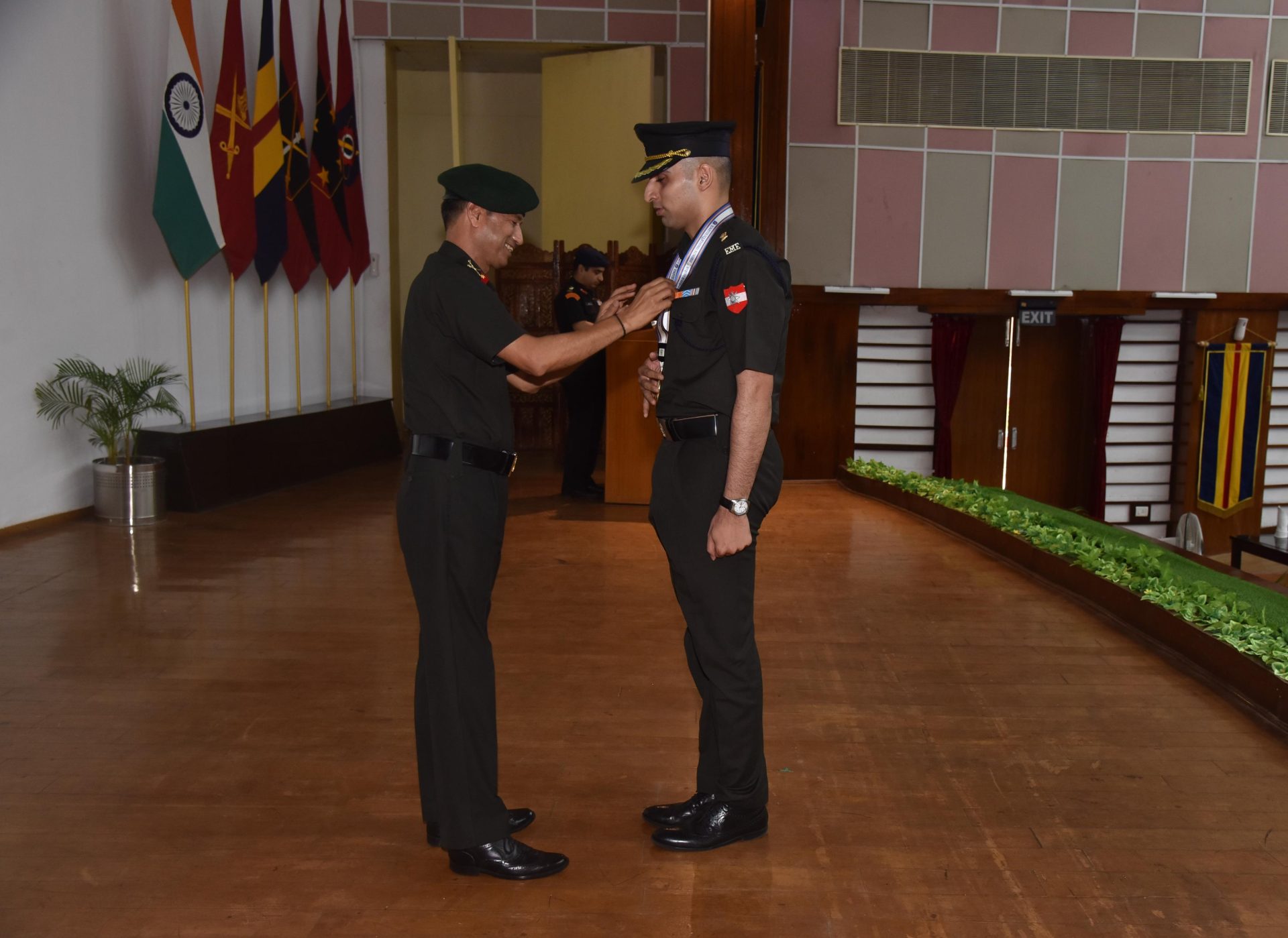 Lt Gen Neeraj Varshney Honors Top Officers at Workshop Company ...