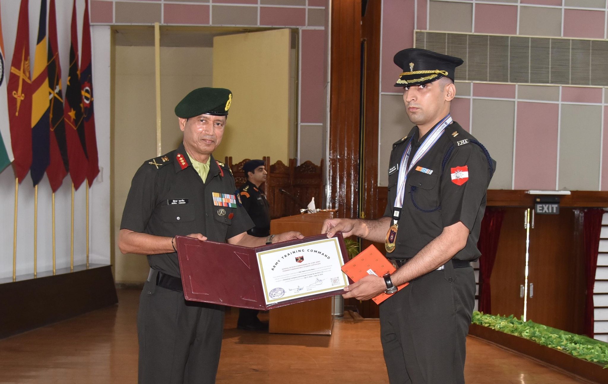 Lt Gen Neeraj Varshney Honors Top Officers at Workshop Company ...