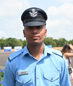 Meet Flying Officer Pulkit Ratra, Son of a Tailor Becomes an Air Force ...