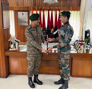 Lt Gen Zubin Minwalla Assumes The Command of Trishakti Corps