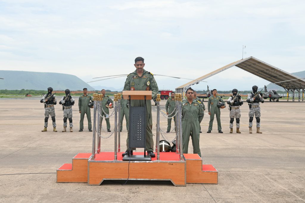 Indian Navy Honors the UH-3H Helicopter with a Farewell Ceremony in ...