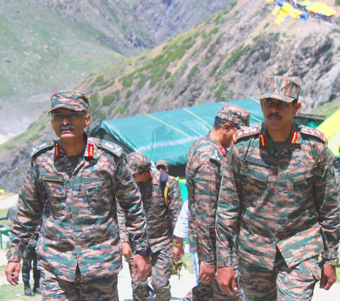 Lt Gen MV Suchindra Kumar Reviews Logistics and Security for Shri ...