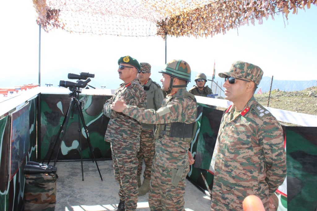 Lt Gen Hitesh Bhalla Reviews Security at Forward Posts Along the Line ...
