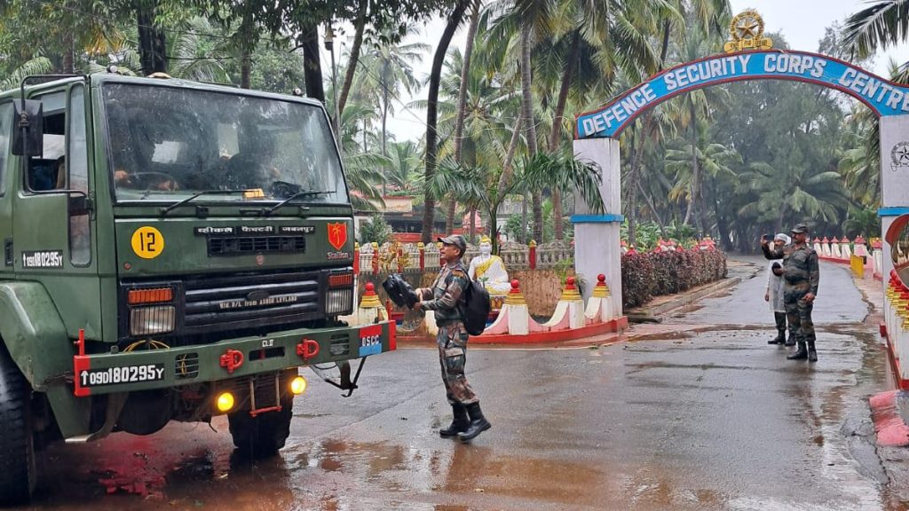Indian Army Launches Rescue Operations in Wayanad, Kerala