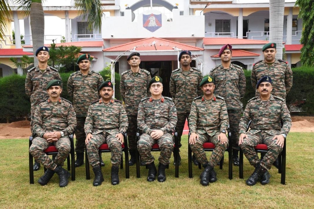 Lt Gen Manjit Kumar Visits Bald Eagle Brigade and Abhay Ajay Regiment ...