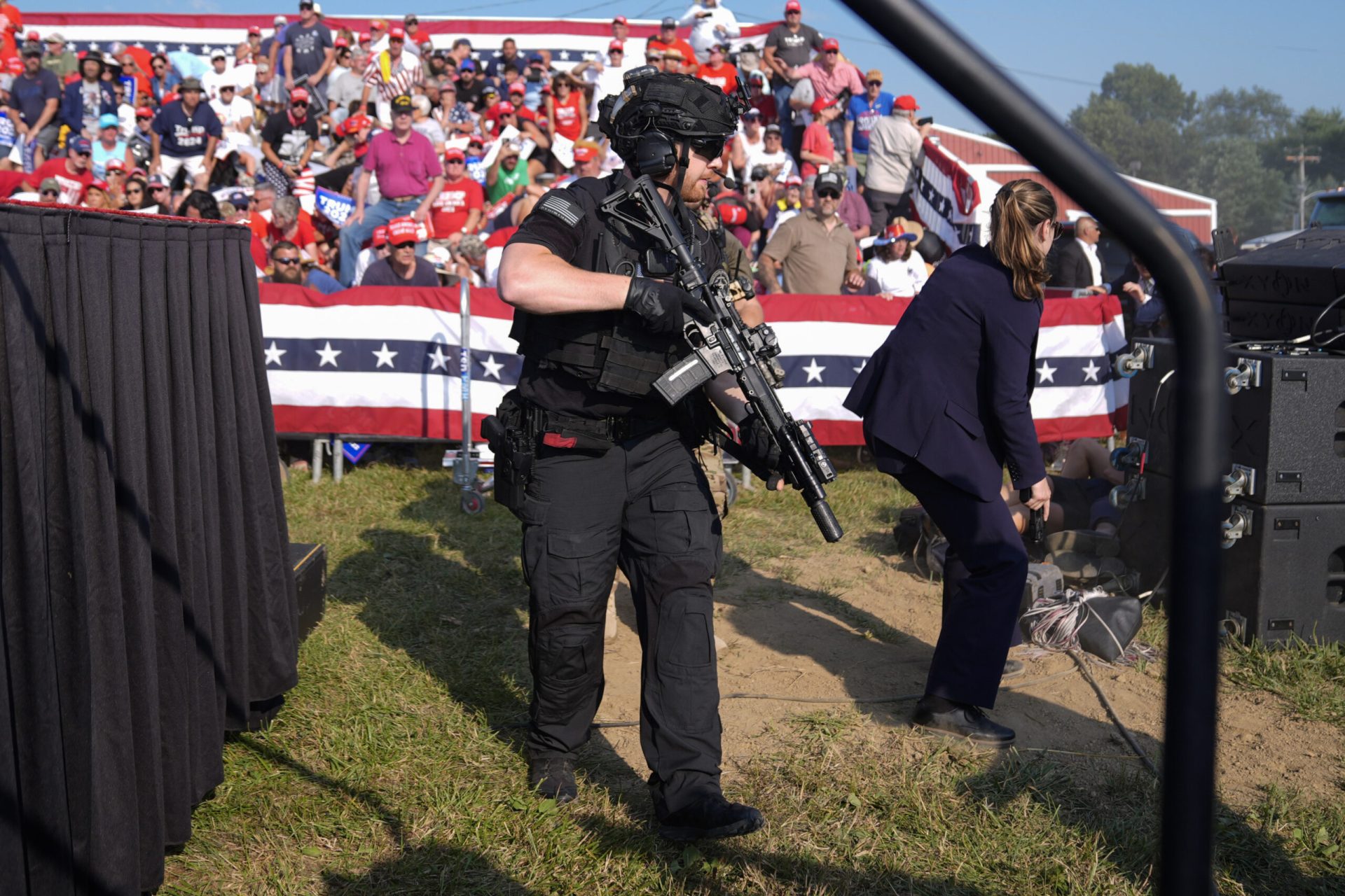 Analysis: Trump Shooter Assault Rifle vs US Secret Service Sniper Rifles