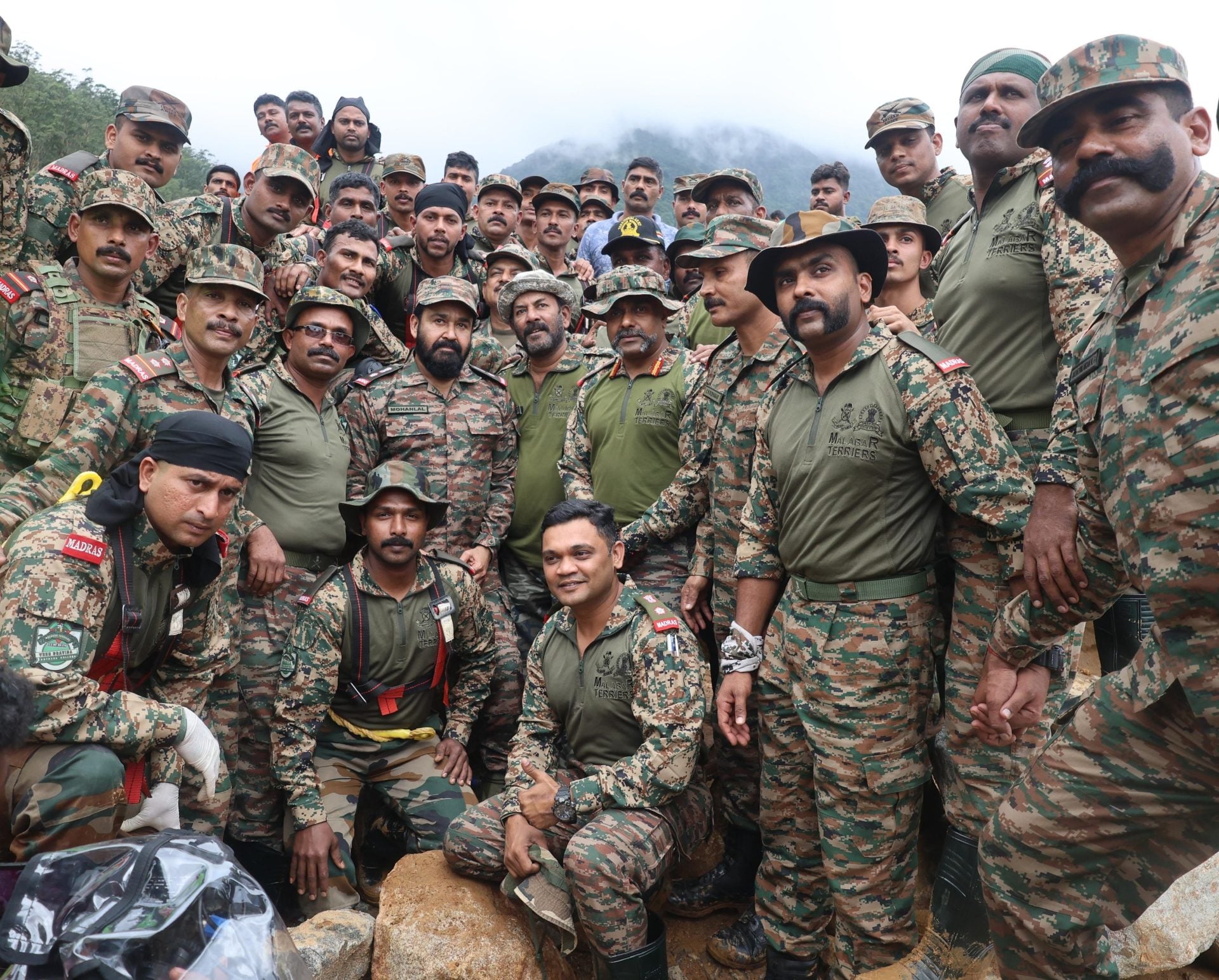 Territorial Army Lieutenant Colonel Mohanlal Joins Rescue Efforts in ...