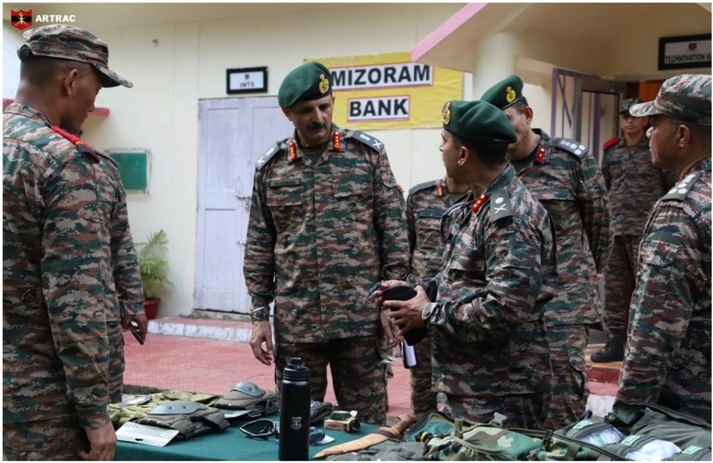 Lt. Gen. Devendra Sharma Visits Counter Insurgency & Jungle Warfare ...