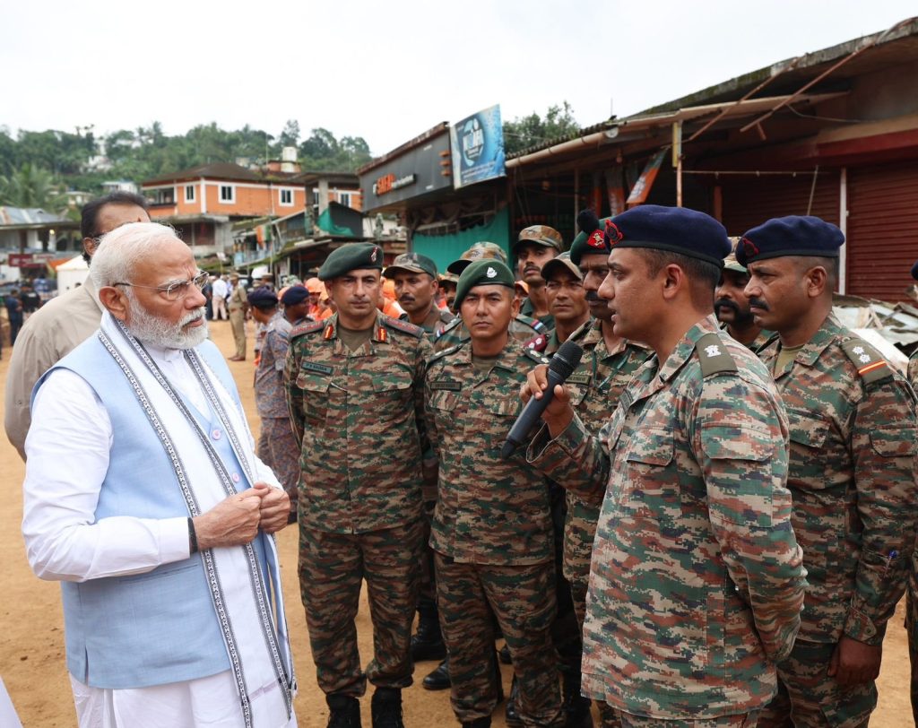 Prime Minister Narendra Modi Visits Wayanad, Commends Indian Army's ...