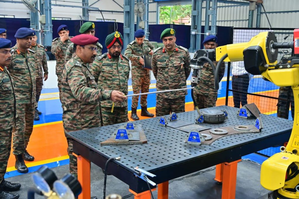 Lt Gen J S Sidana Visits 515 Army Base Workshop in Bengaluru, Focuses ...