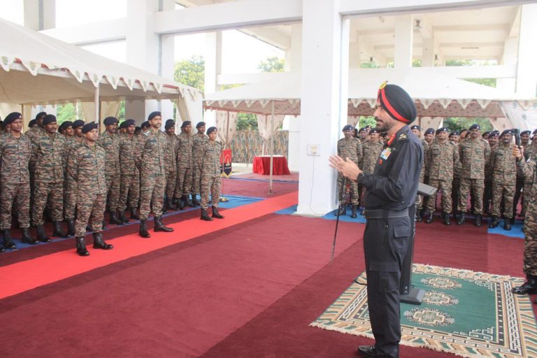 Lt Gen Prit Pal Singh Reviews Operational Readiness of Bison Gunners in Coimbatore
