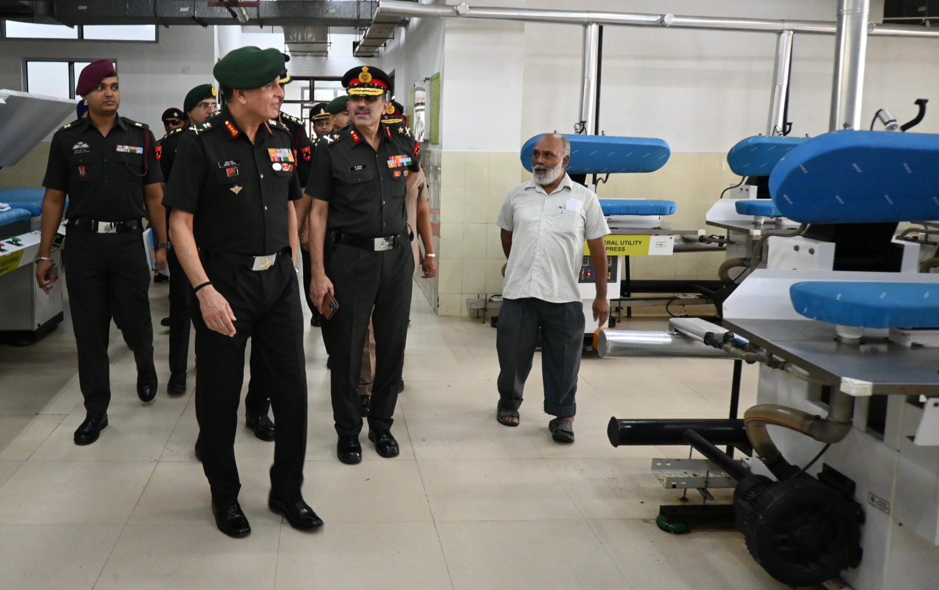 Lt Gen Dhiraj Seth Reviews Medical Facilities Across Southern Command ...