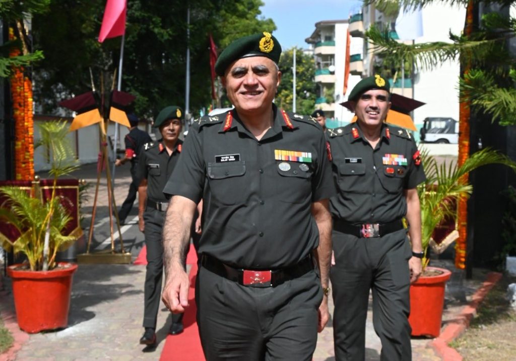 Lt Gen Daljit Singh Commends Medical Units in Pune-Khadki Complex ...