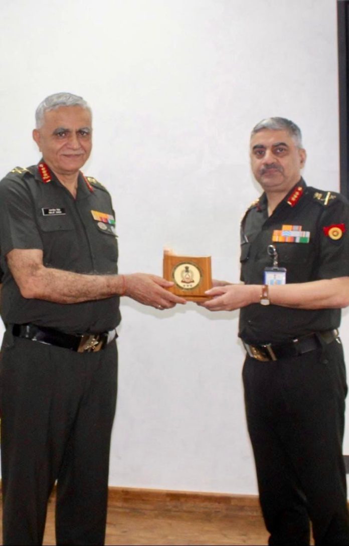 Lt Gen Daljit Singh Makes Farewell Visits to DGMS (Army) and DGDS Offices