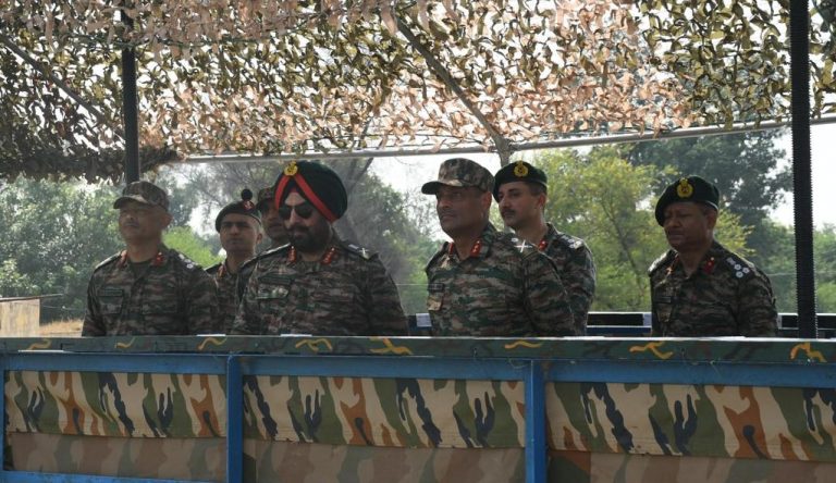 Lt Gen Manjinder Singh Reviews Operational Readiness in Forward Areas ...