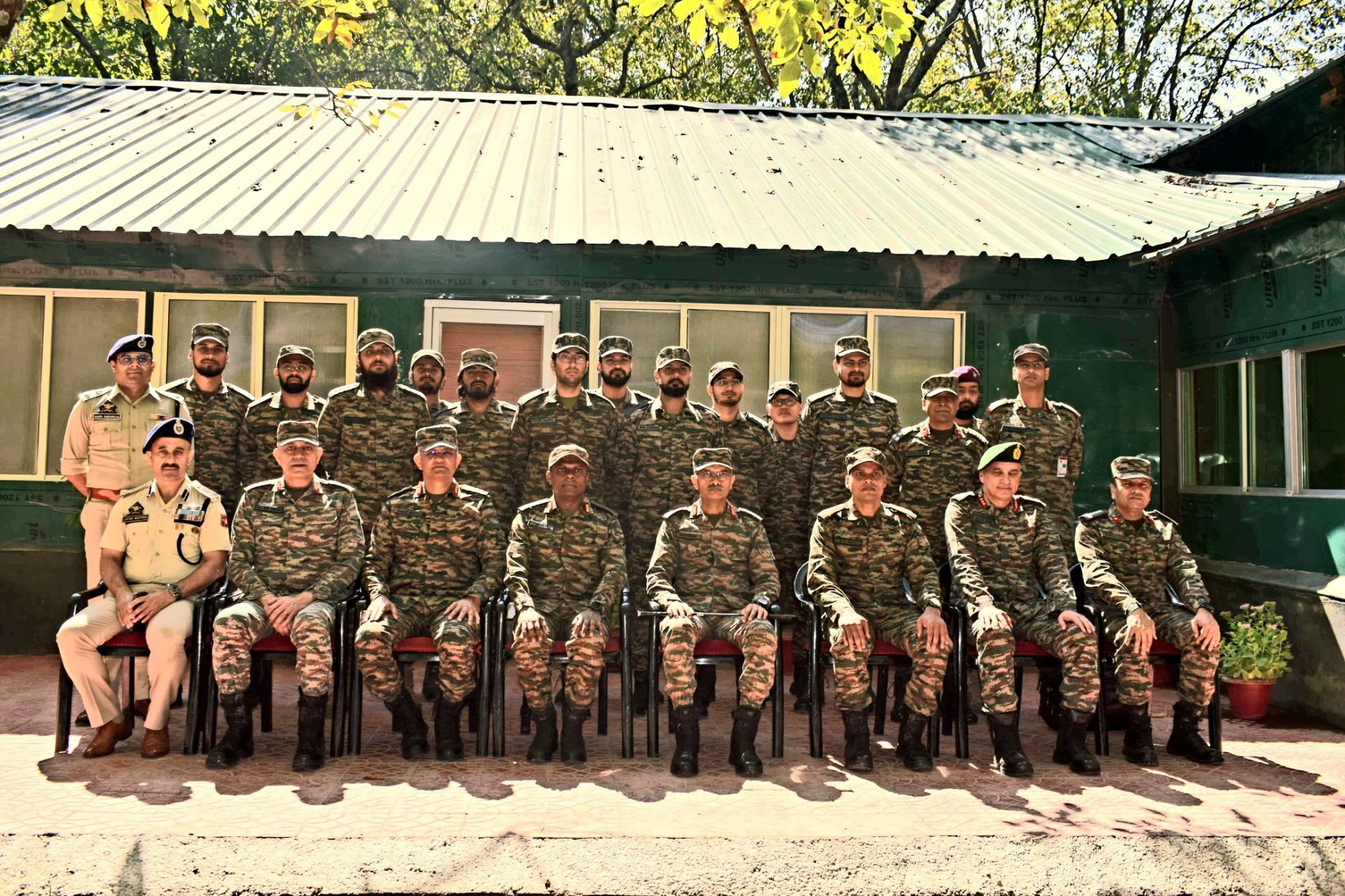 Lt. Gen. M.V. Suchindra Kumar Reviews Operational Preparedness in J&K