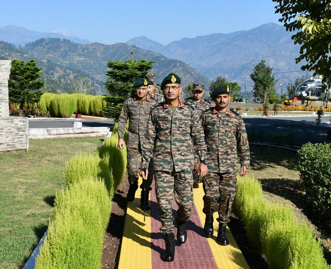 Lt. Gen. M.V. Suchindra Kumar Visits Dharmund Counter Insurgency Force ...