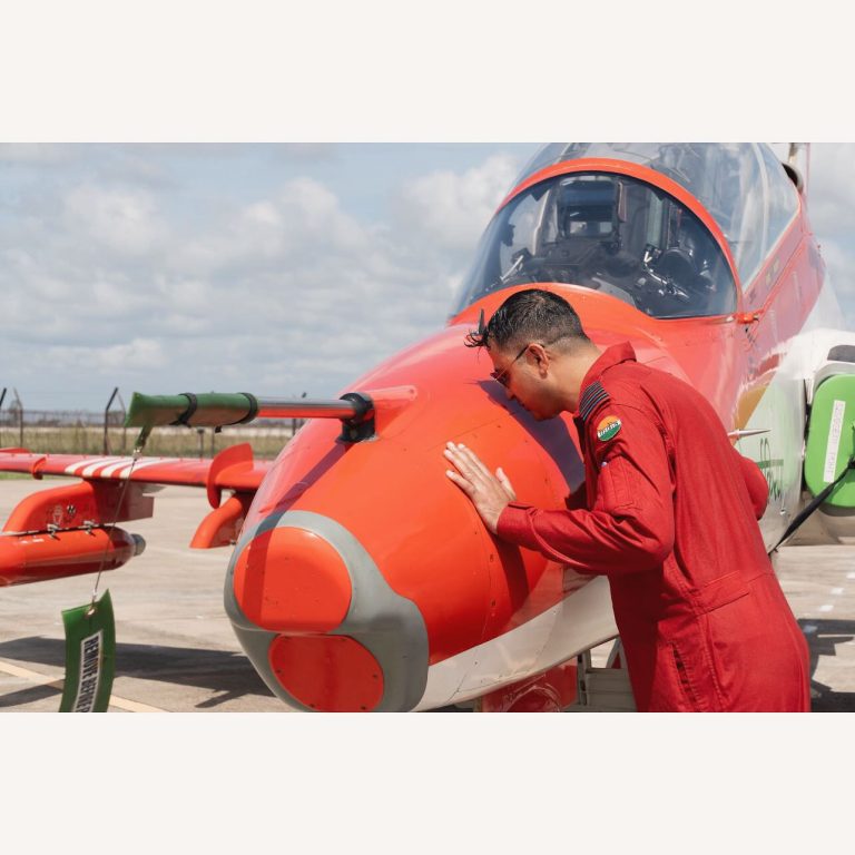 Group Captain Ajay Dasarathi Takes Command of Suryakiran Aerobatic Team