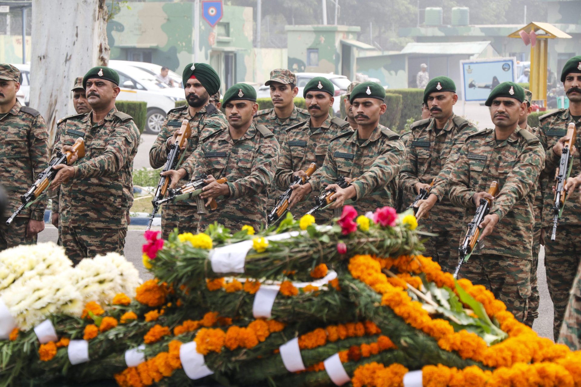 Army Honors Fallen Naib Subedar Rakesh Kumar in Wreath-Laying Ceremony ...