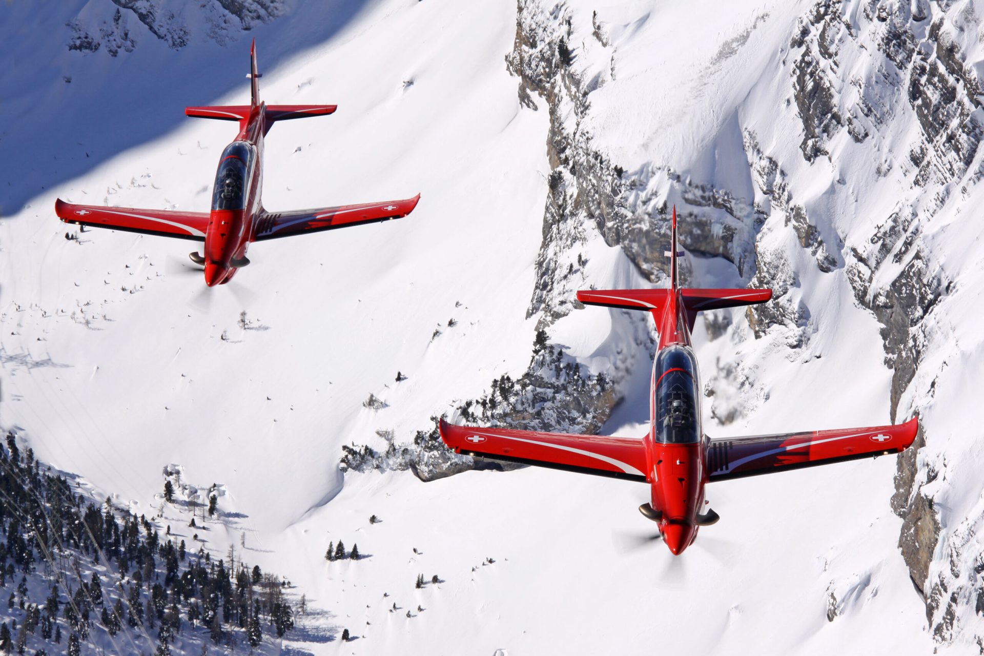 Canada's SkyAlyne Contracts Grob and Pilatus for 32 Training Aircraft ...