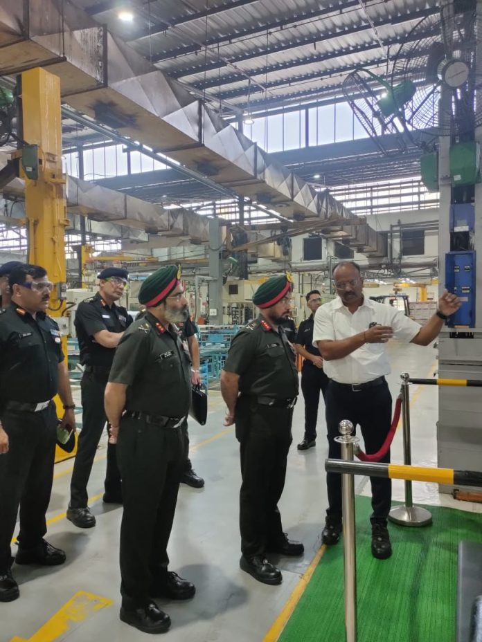 Lt General JS Sidana Visits HQ Southern Command