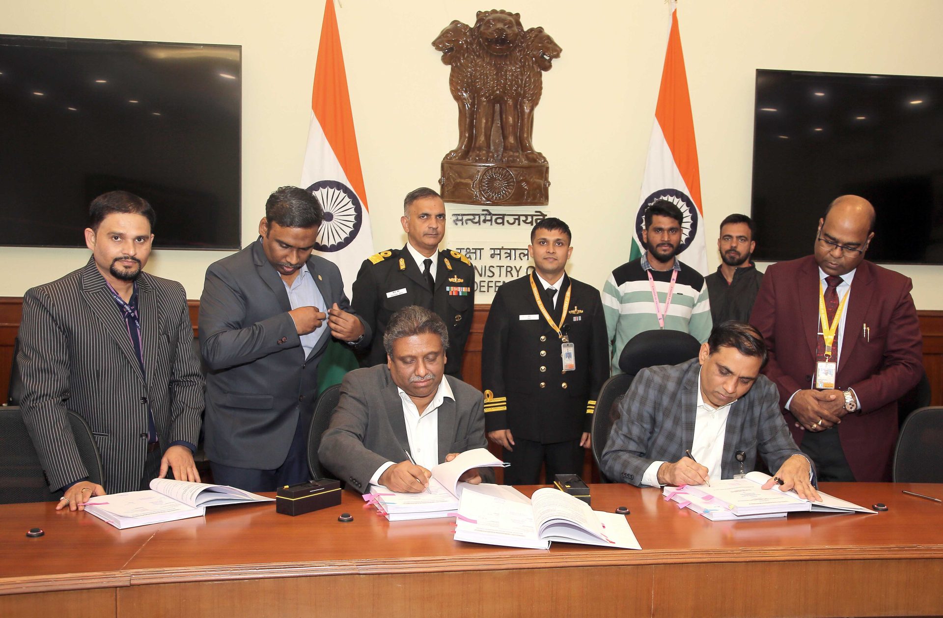 Ministry of Defence Signs Rs. 1207.5 Cr Contract for INS Vikramaditya ...