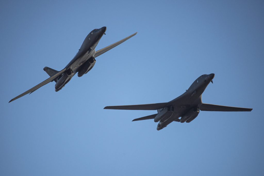 US Air Force Transfers B-1 Lancer Bombers to Support B-21 Raider ...